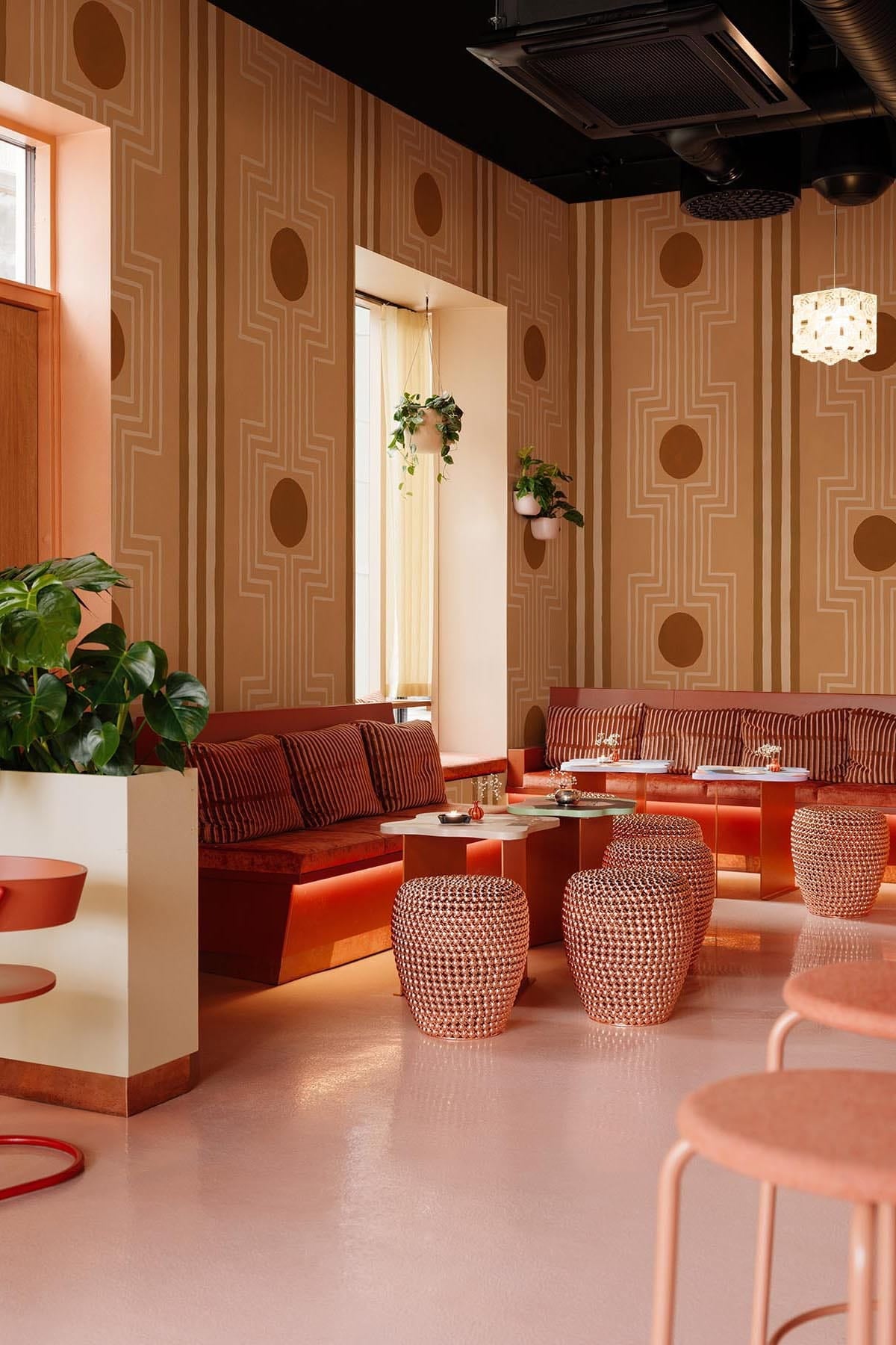 Terracotta colored wall mural design with geometric pattern – belarteSTUDIO