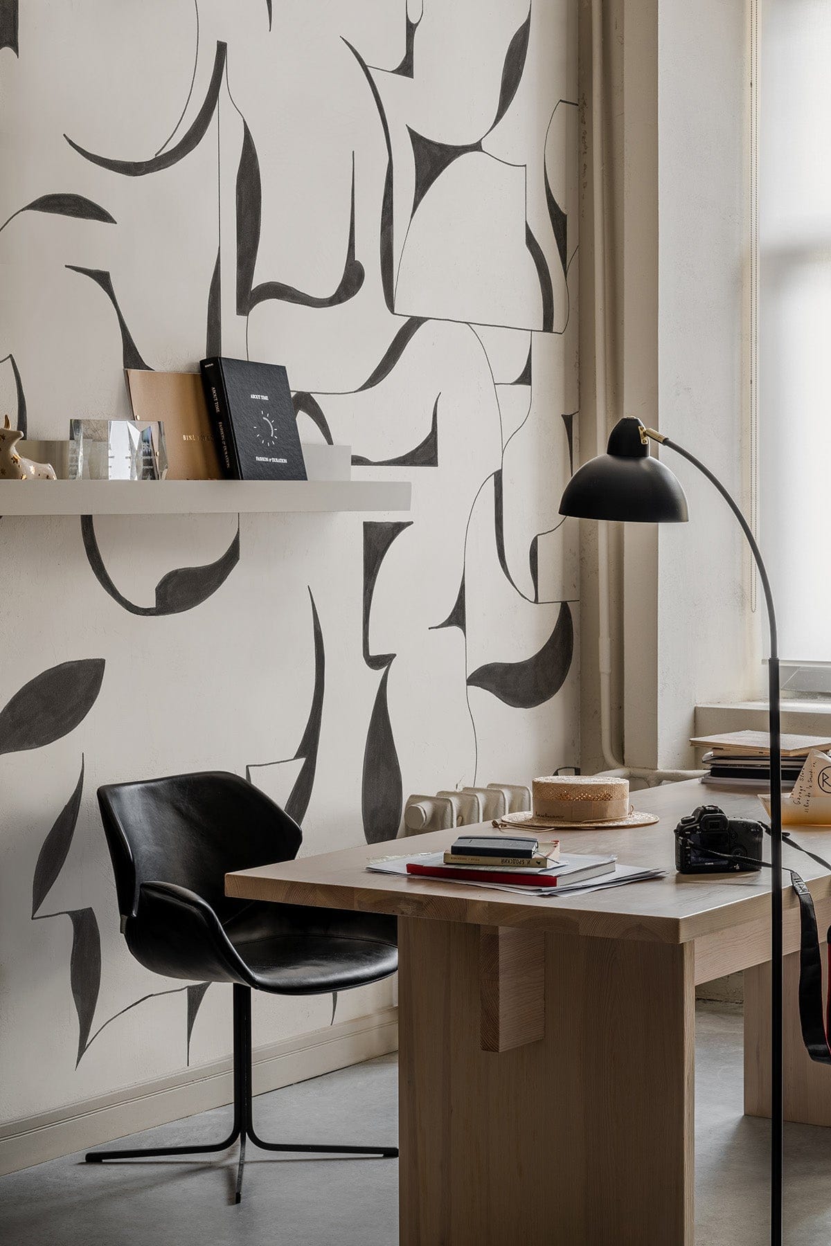Wobbly Shapes – Black | Minimal Black & White Wall Mural – belarteSTUDIO