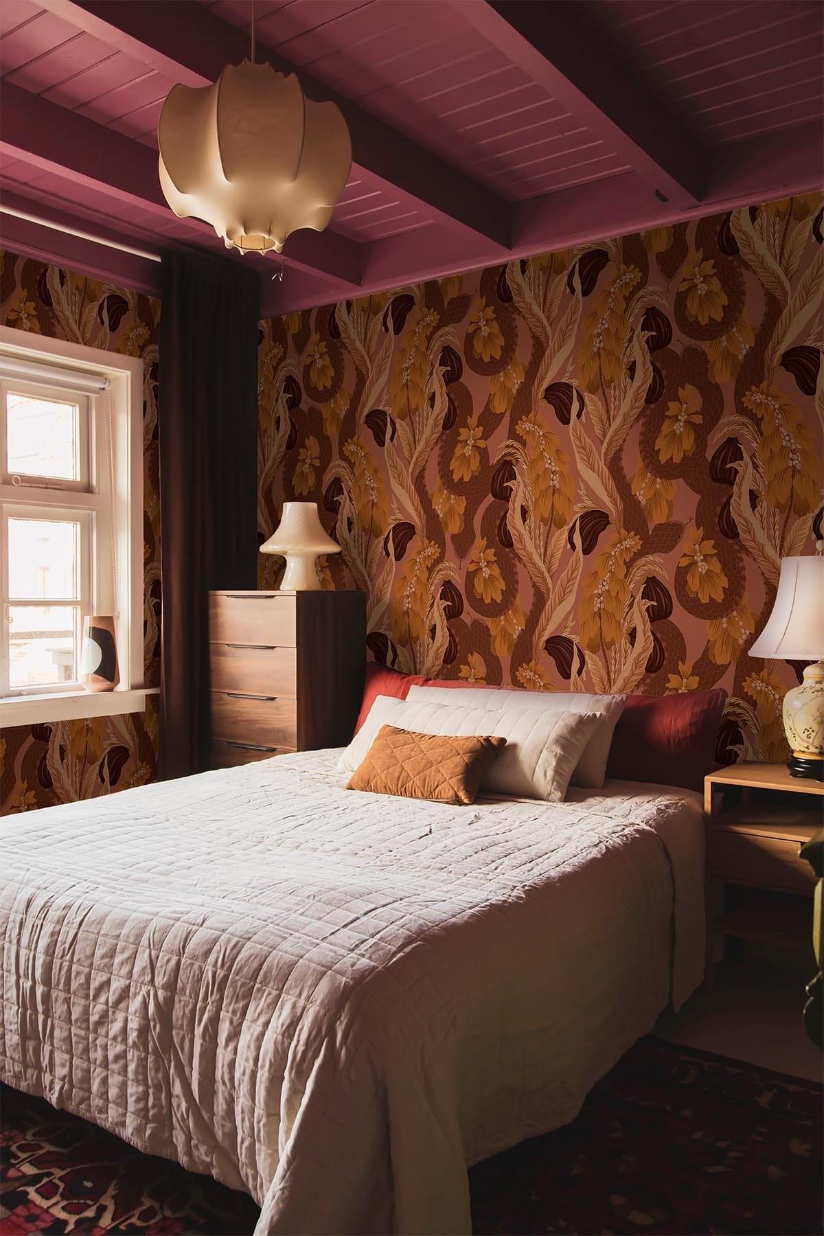 Snake Meadow | Botanical wallpaper for an eclectic home – belarteSTUDIO